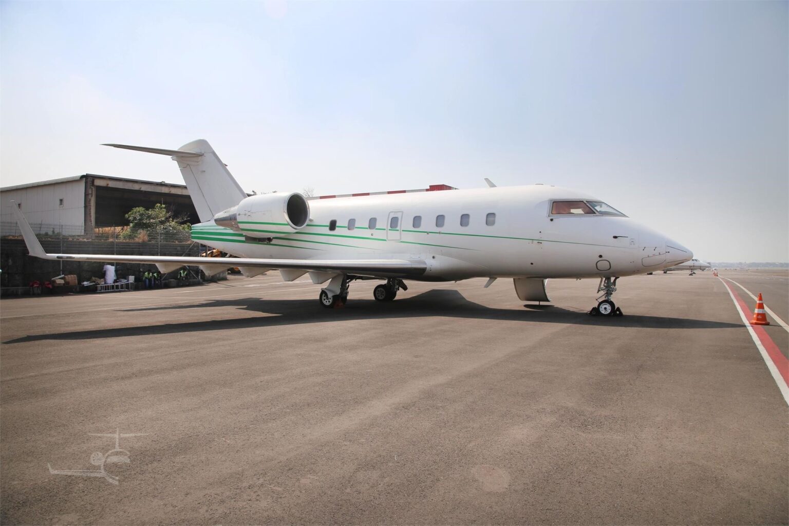 1999 – Challenger 604 – Aradian